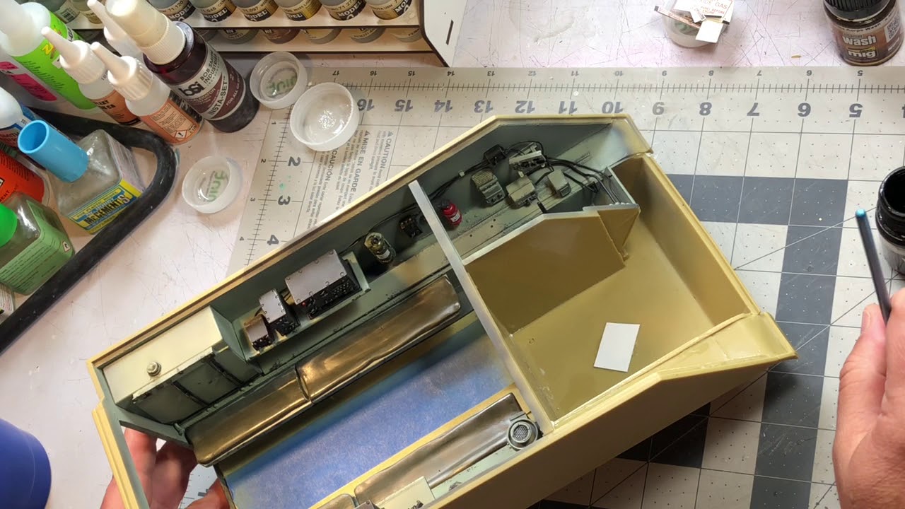 Verlinden 1/15 Scale M113 ACAV Part 1: Interior - YouTube