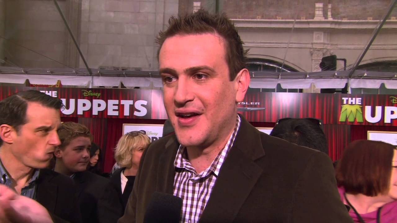 The Muppets: Premiere Interview with Jason Segel "Gary" | ScreenSlam ...