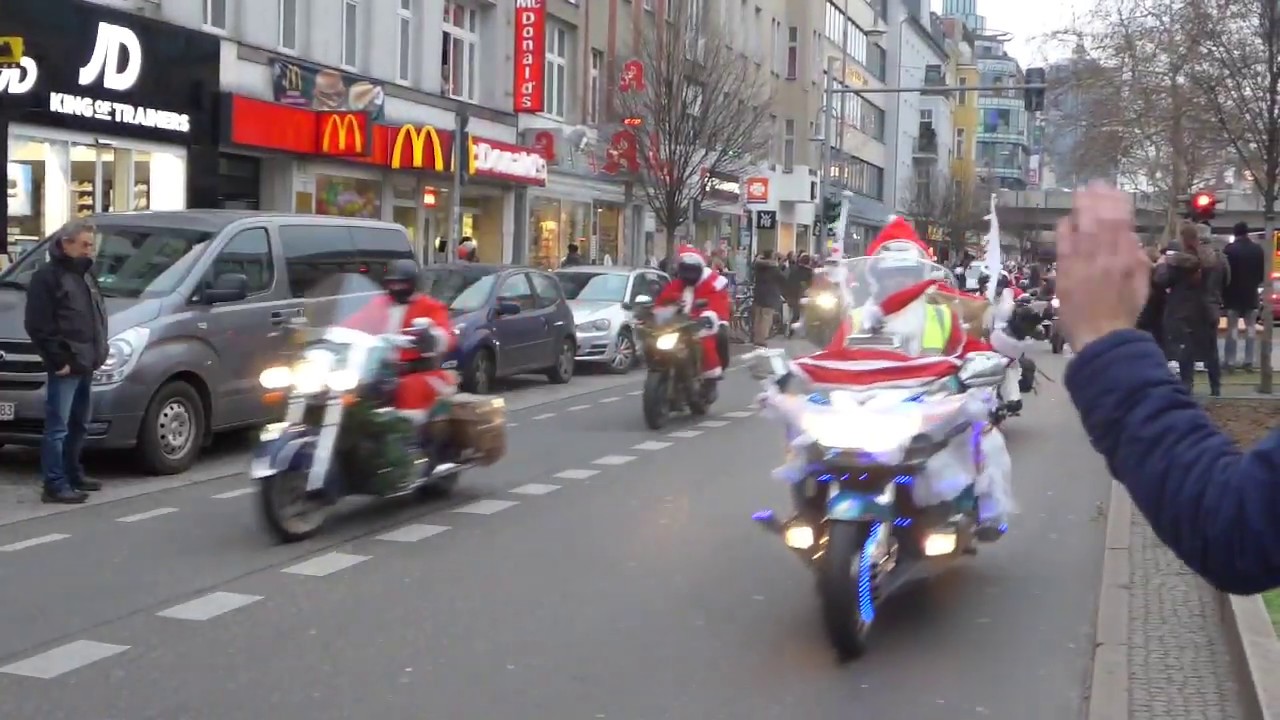 Santa Claus on Road - Berlin 21. Christmas Bike Tour auf der ...