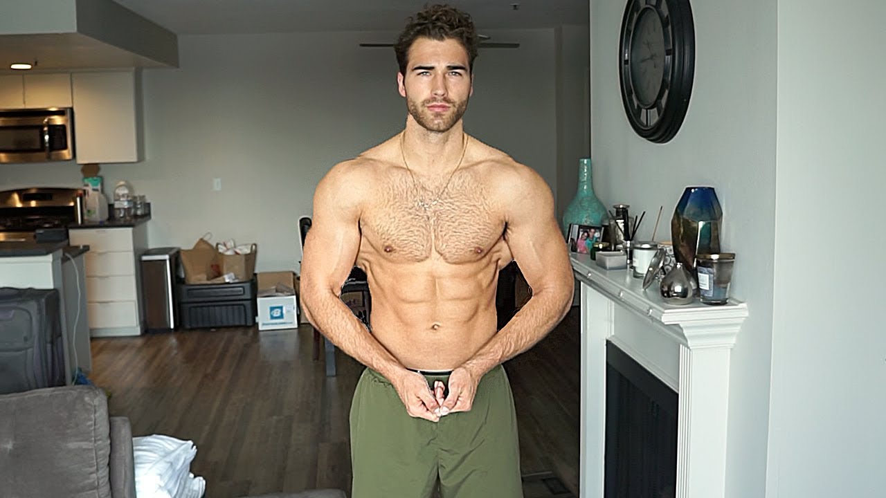 A Typical Day in the Life | Bulking Physique Update - YouTube