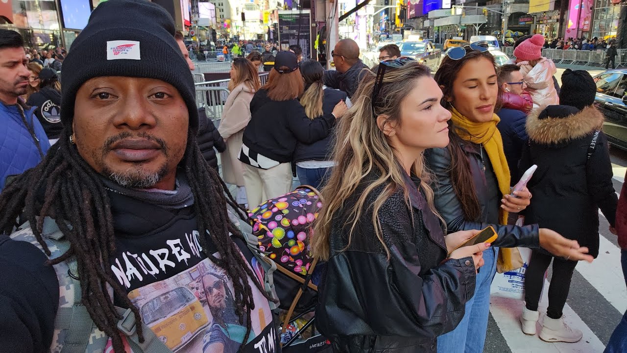 amazing walk through time Square NYC, big up to @ colaz smith tv one ...