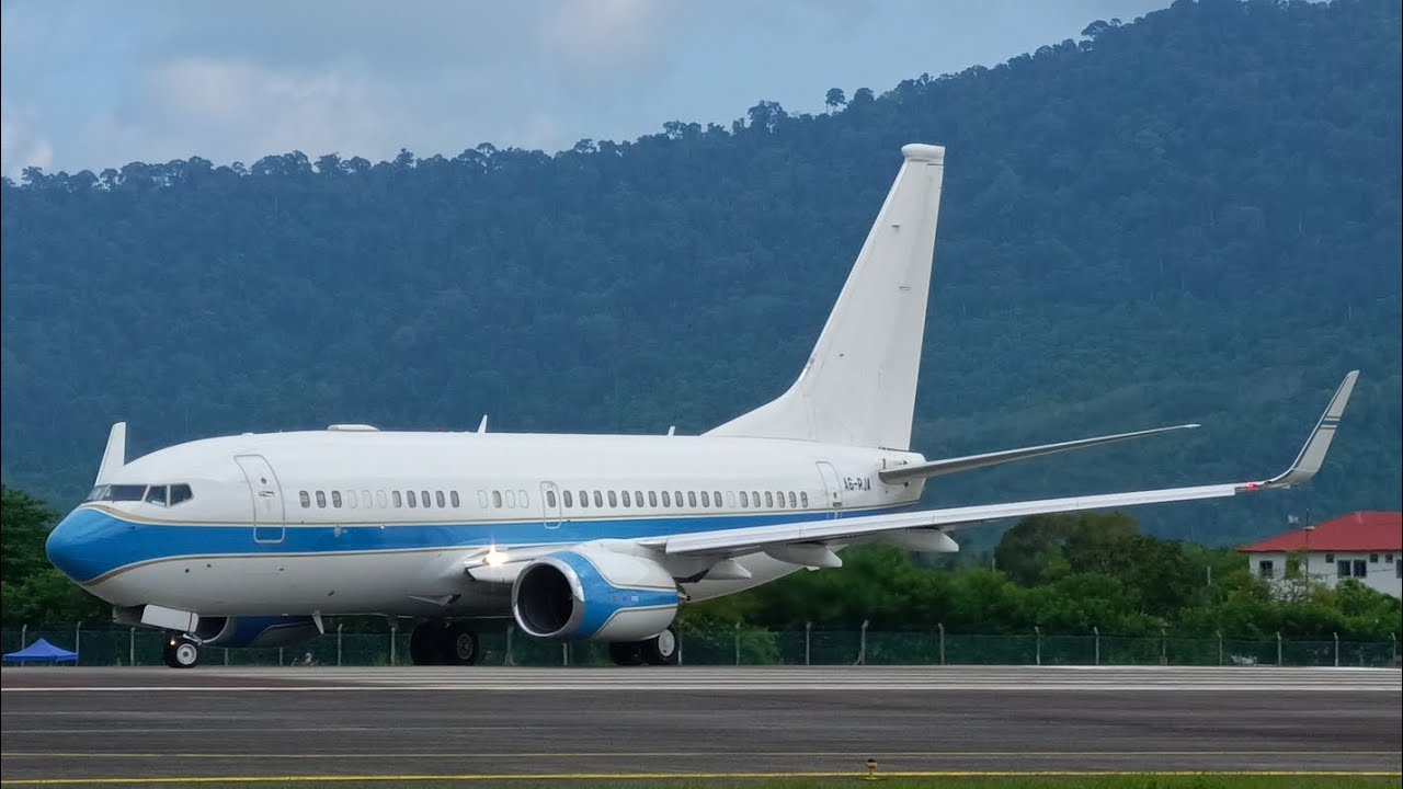 LIMA 2023 ROYAL JET BOEING 737-7KK (BBJ) A6-RJA - YouTube