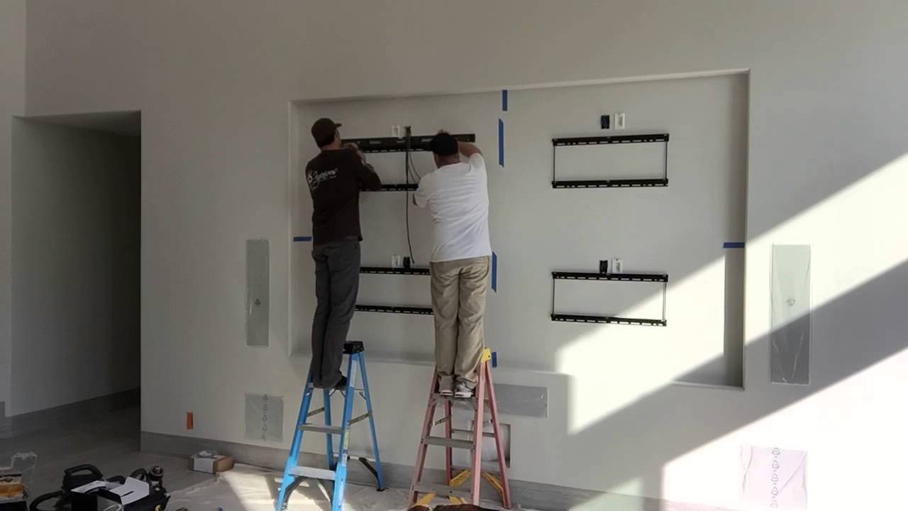 75" Samsung 4x4 video wall - YouTube