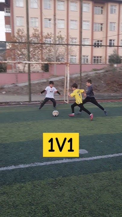 Football Shorts Skills 1V1 Soccer Dribbling Art - YouTube