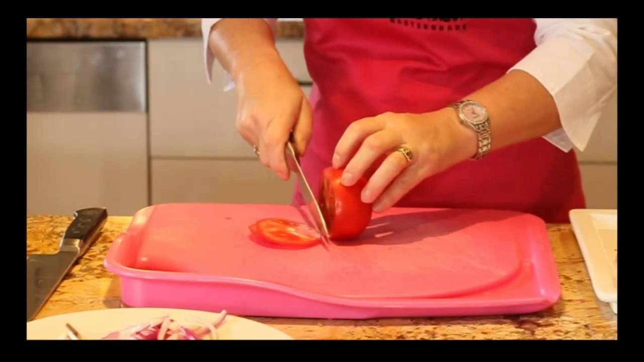Using the I.O SHEN Mastergrade Knives - YouTube