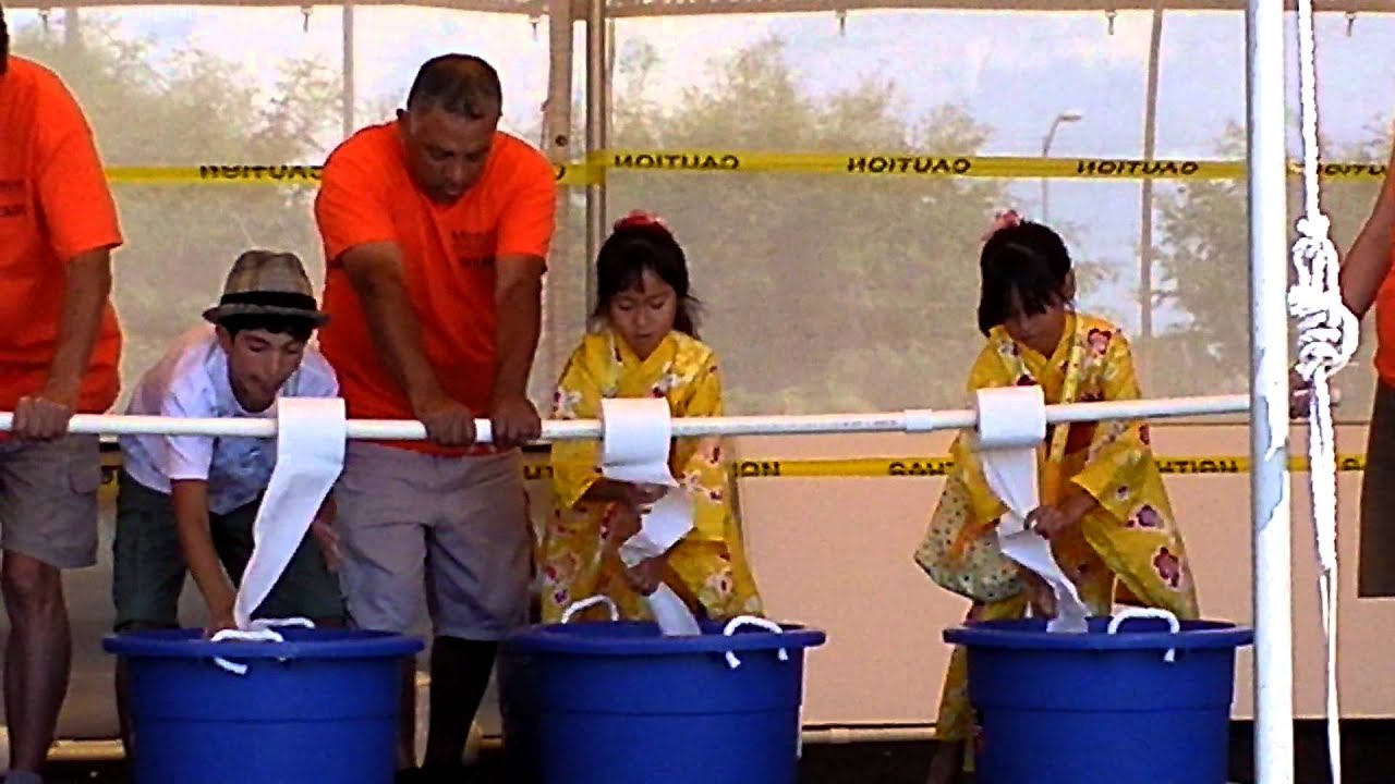 The Twins Rolling Toilet Paper Contest - YouTube