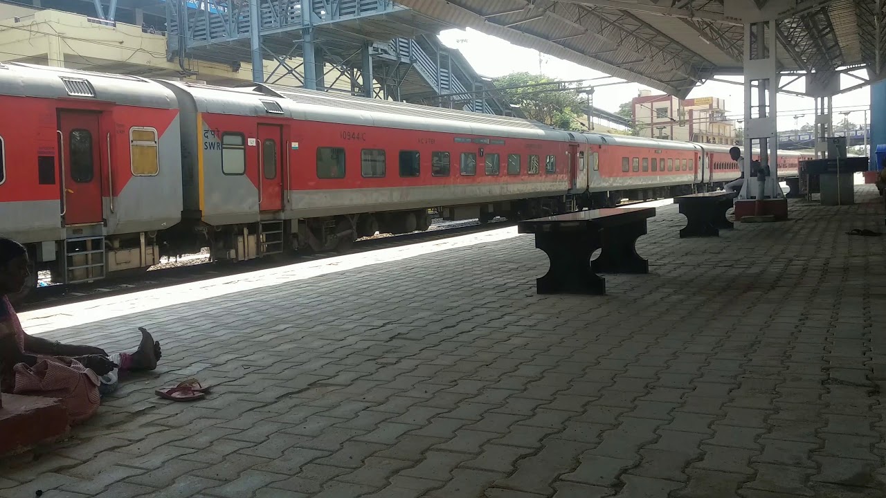 Tno 12253 Anga Express - YouTube