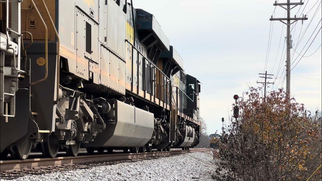 CSX ES40DC 5214 Leading M280-12 Meets CSX 837 Leading M583-12 on 12/13/24 - YouTube
