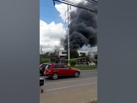 incendio por la calle 80 entre el puente de guadua y el cementerio el paraiso - YouTube