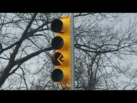 4-section Flashing Yellow Left Turn Arrow Signals On Full Cycle in NYC ...