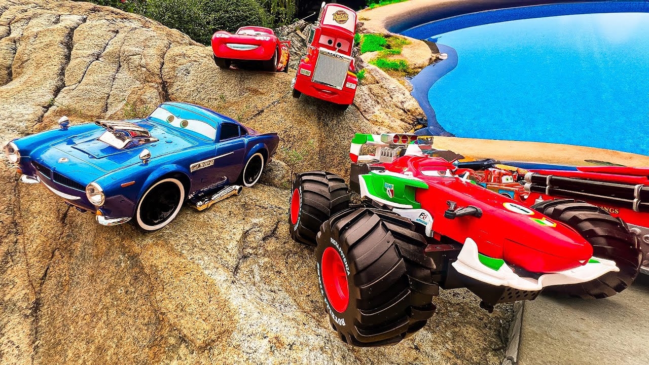 Disney Pixar Cars falling into deep pool, Lightning McQueen, Tow Mater ...