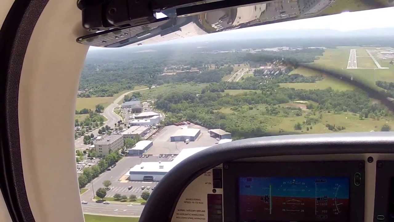 Pilot-Eye View: Cirrus SR22 Landings - YouTube