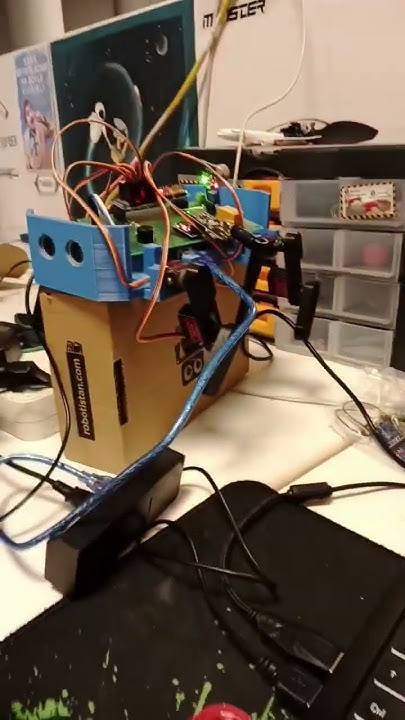 mini Quadruped robot #robot #quadruped #arduino #robot - YouTube