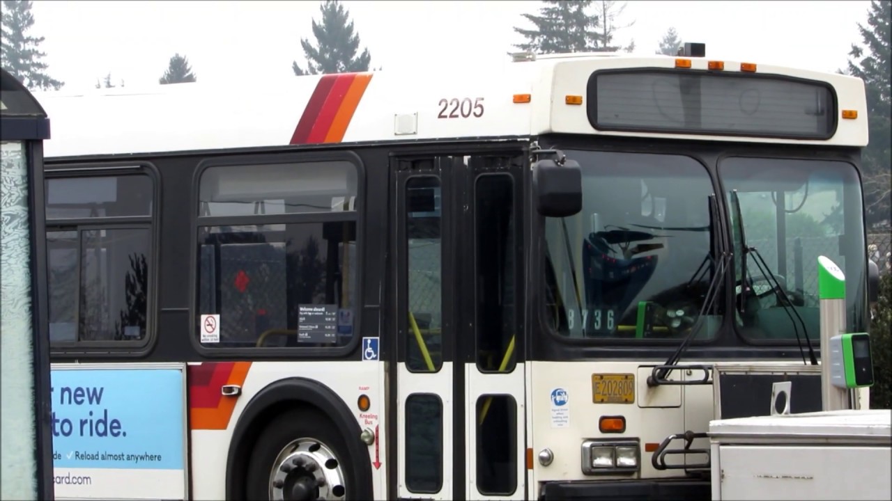 RIP TriMet's 2200 Series Buses - YouTube
