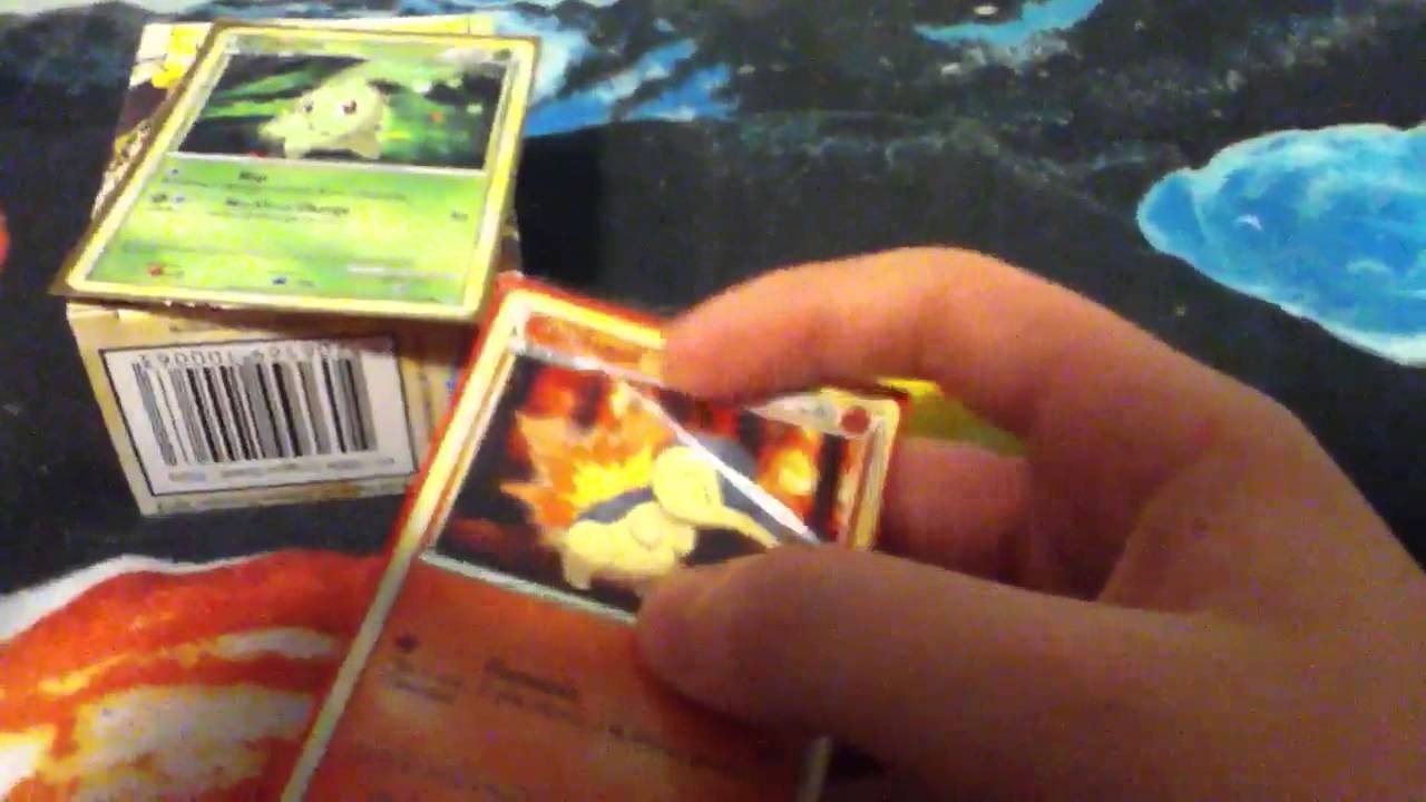 Dragon shield sleeve review gold - YouTube