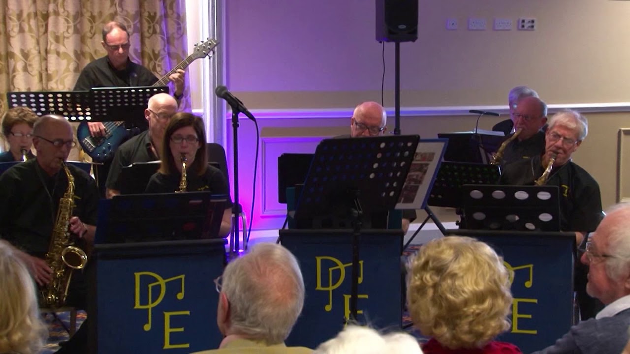 'Surrey with the Fringe on top'. The Dave Egerton Big Band. - YouTube