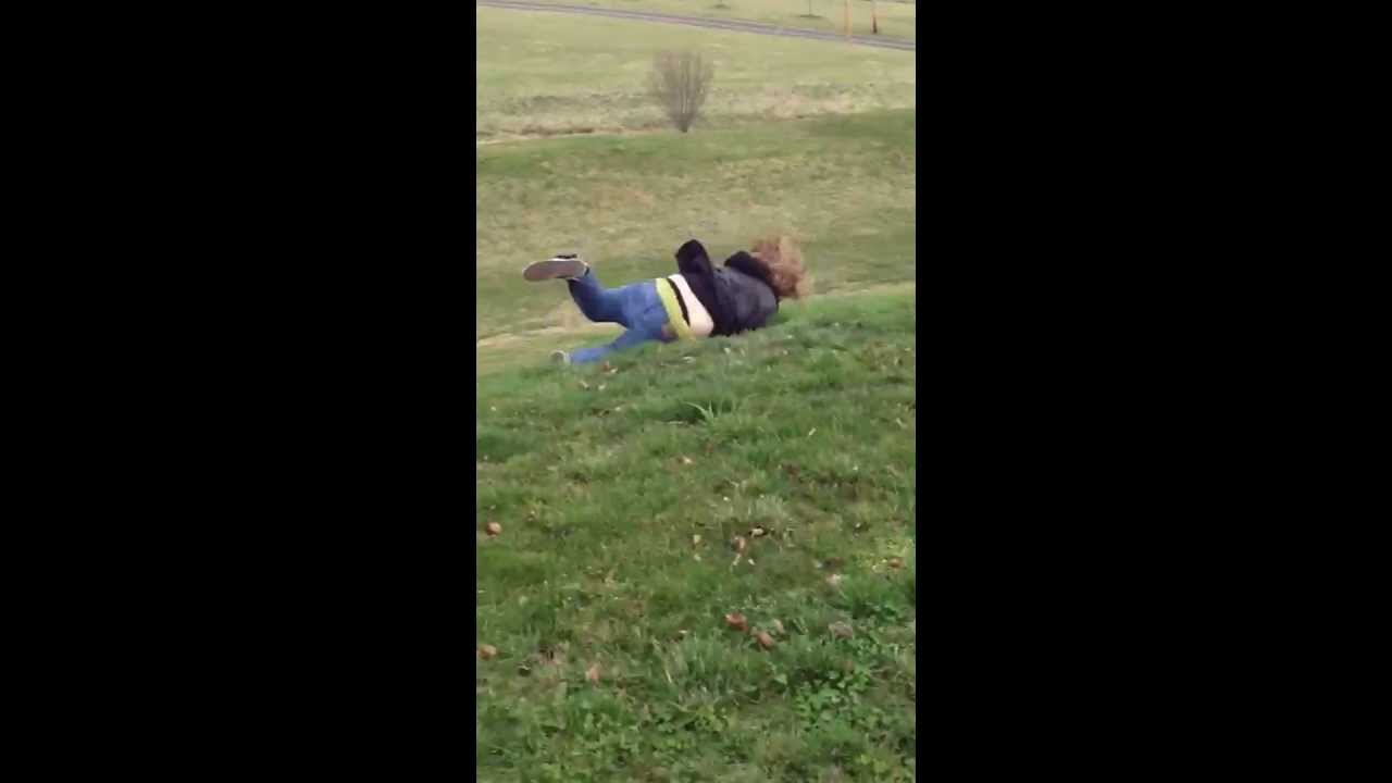 Fat guy fall - YouTube