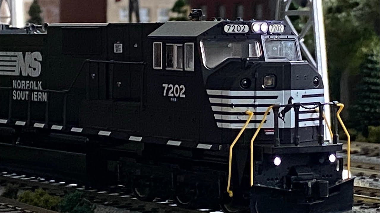 Union Pacific & Norfolk Southern HO Scale Model Trains - YouTube