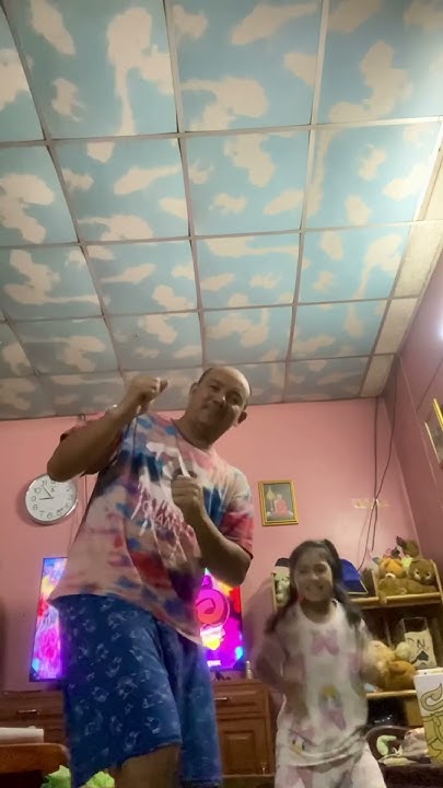 เมื่อหลานสาวชวนน้าเต้น 🤣🤣🤣 Youtube