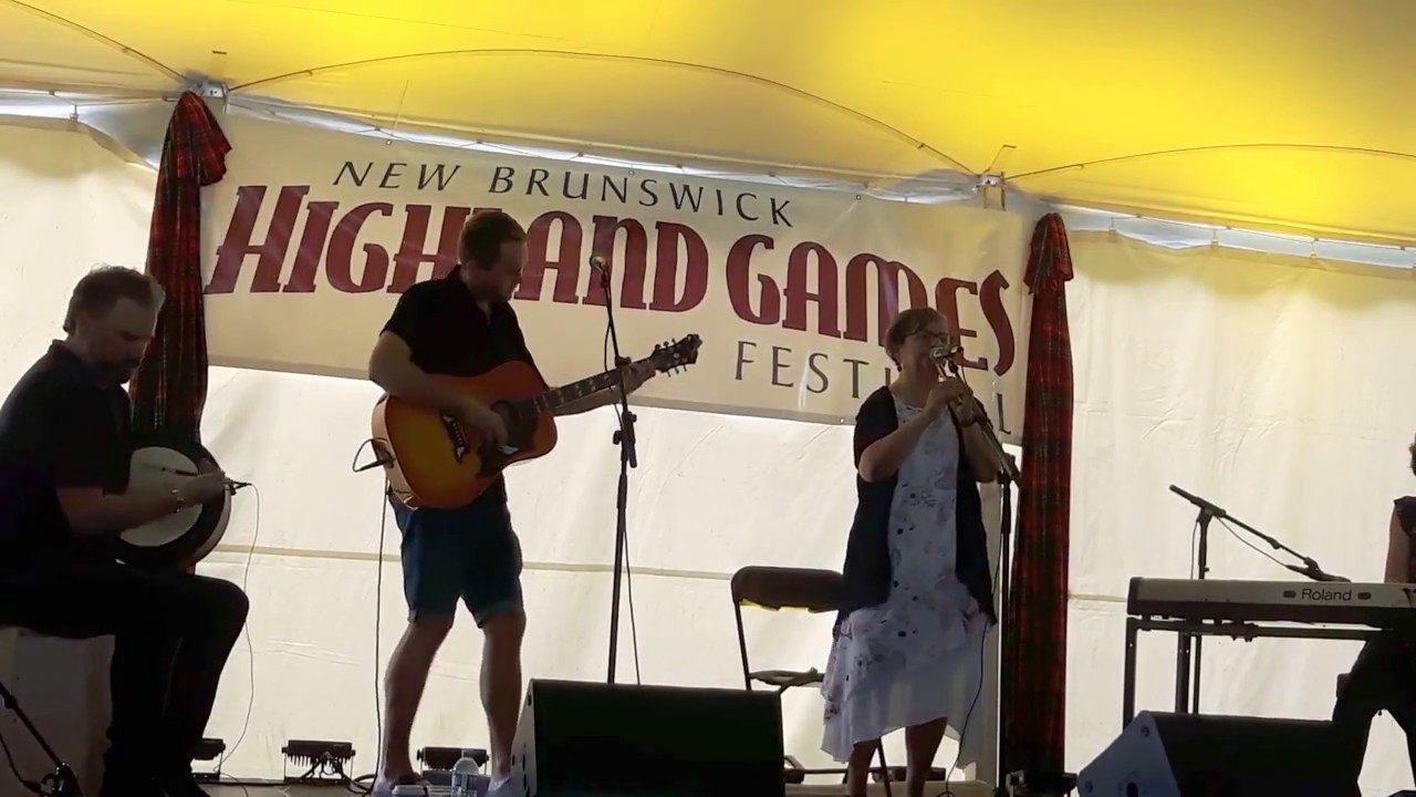 Christy Barry’s #2/The Roaring Barmaid/Dusty Windowsills - Ceangal ...