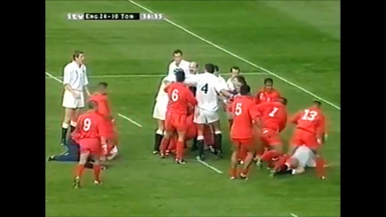 Tongan prop Ngalu Tau red card for laying out Richard Hill - YouTube