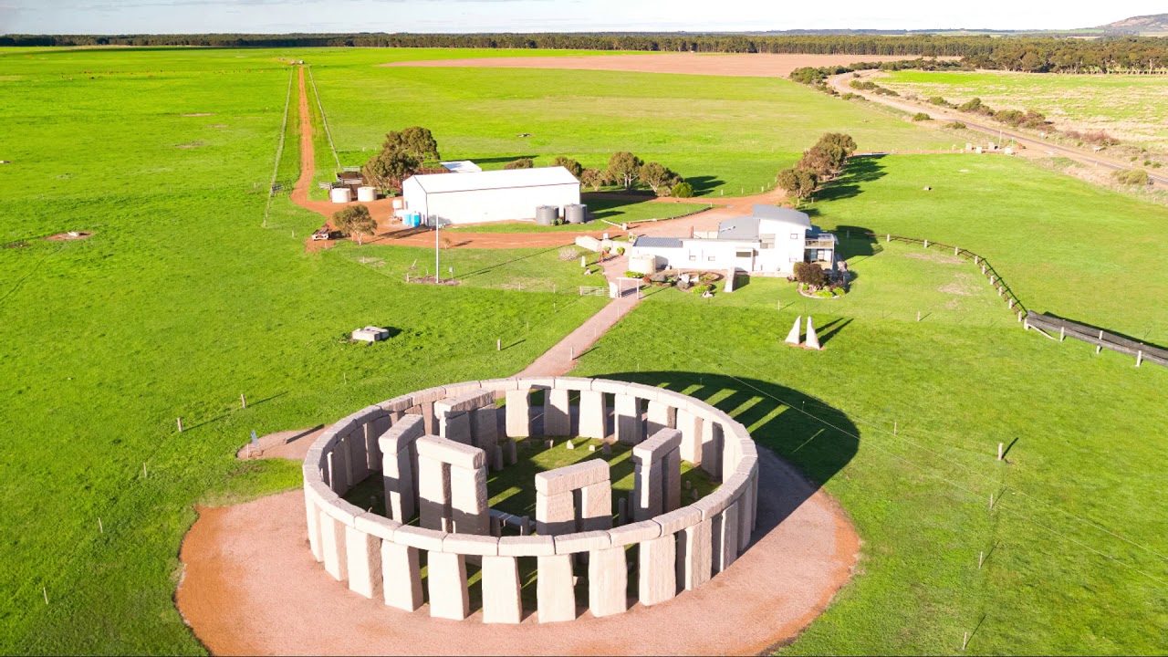 Stonehenge final1 - YouTube