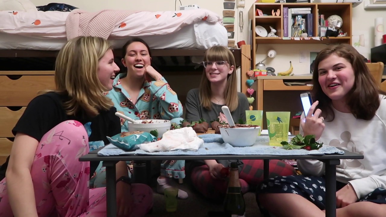 GALENTINES DAY & ROOMMATE CHALLENGE - YouTube