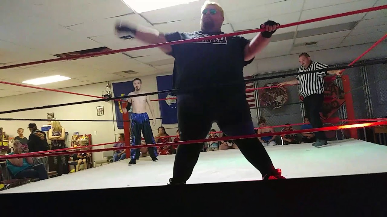 Timmy joe vs rob fatone - YouTube