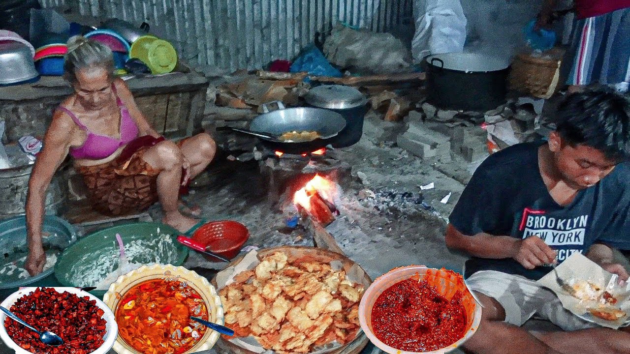HEBAT ..!! SI MBAH SEPUH JUALAN TENGAH MALAM YG BELI RAMAI SEKALI ...