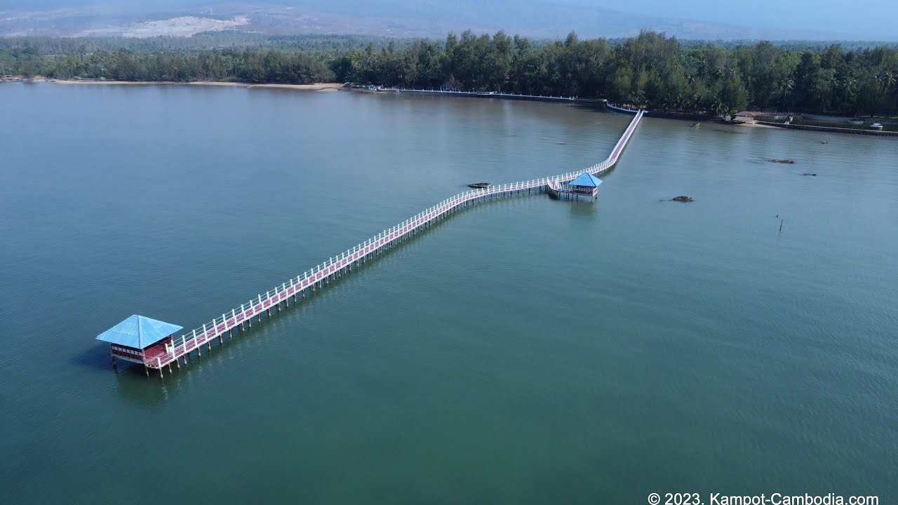 Nataya Roundhouse Coral Bay Resort and Spa in Kampot, Cambodia - YouTube
