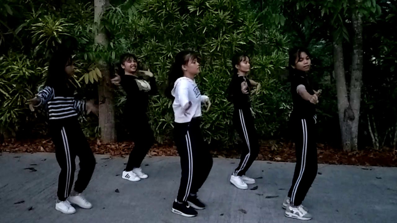 Dance cover Con Calma by Mylee - YouTube