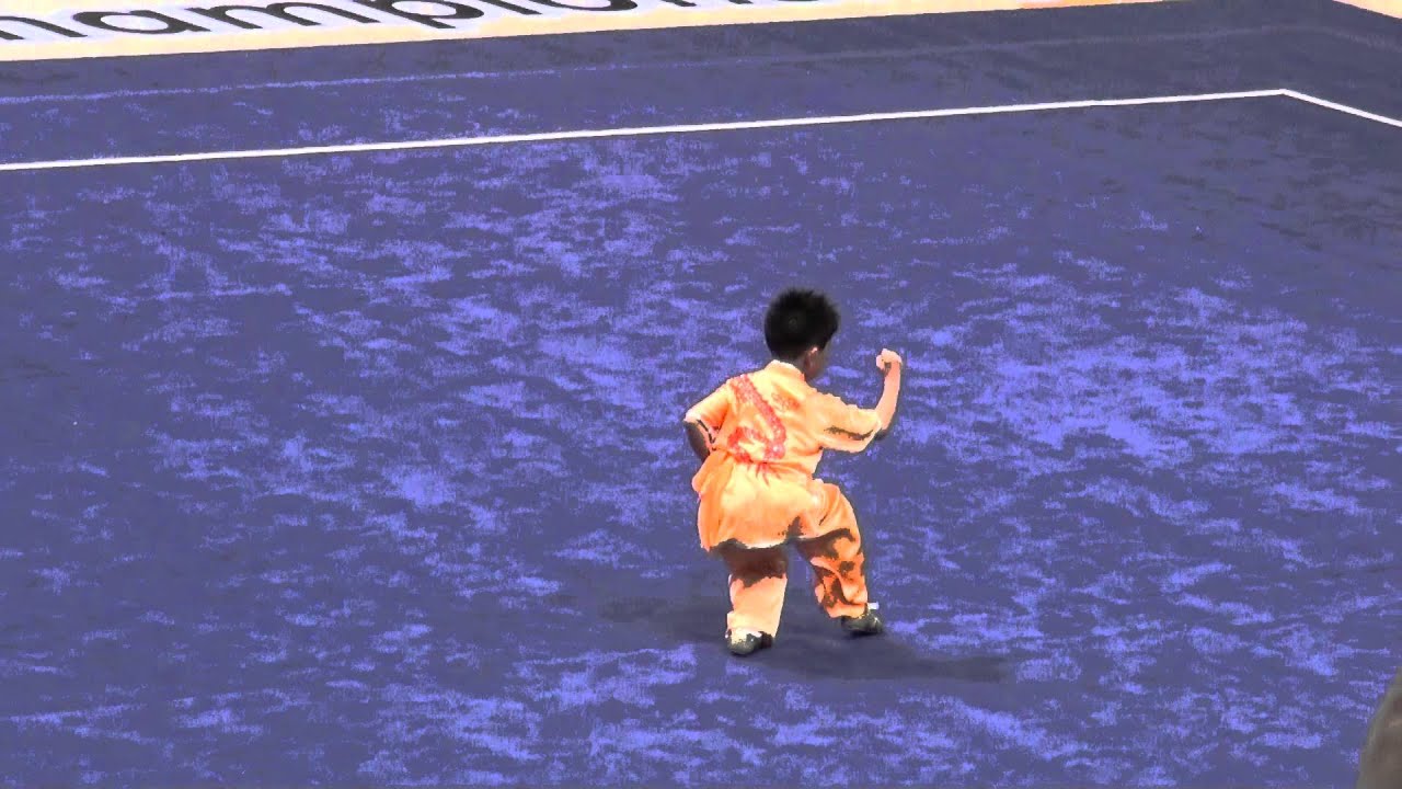 2012 World Junior Wushu Champ CQM C ANG JUN HENG SIN 9 32 17 - YouTube
