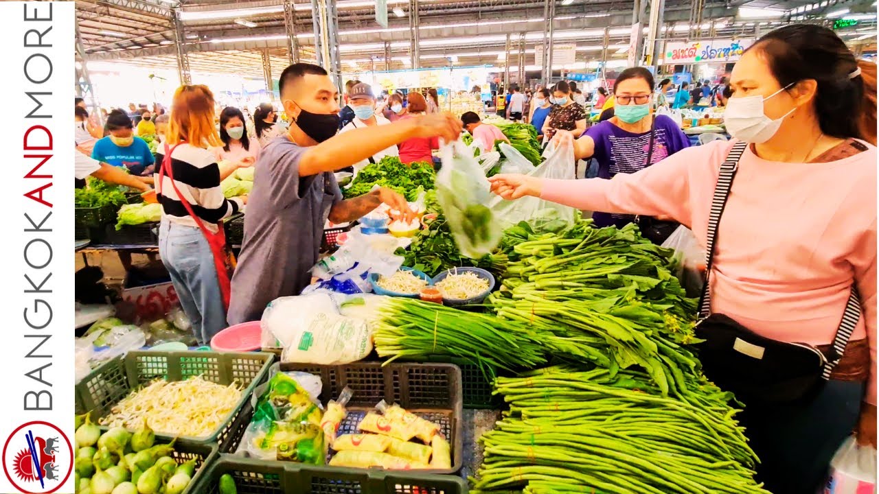 The Huge Sunday STREET FOOD Market You Should Visit - YouTube