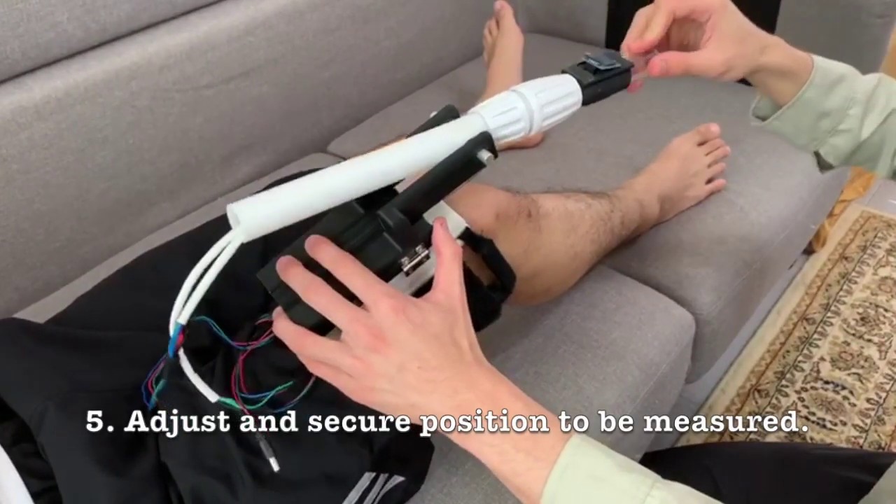 Knee Arthrometer - YouTube