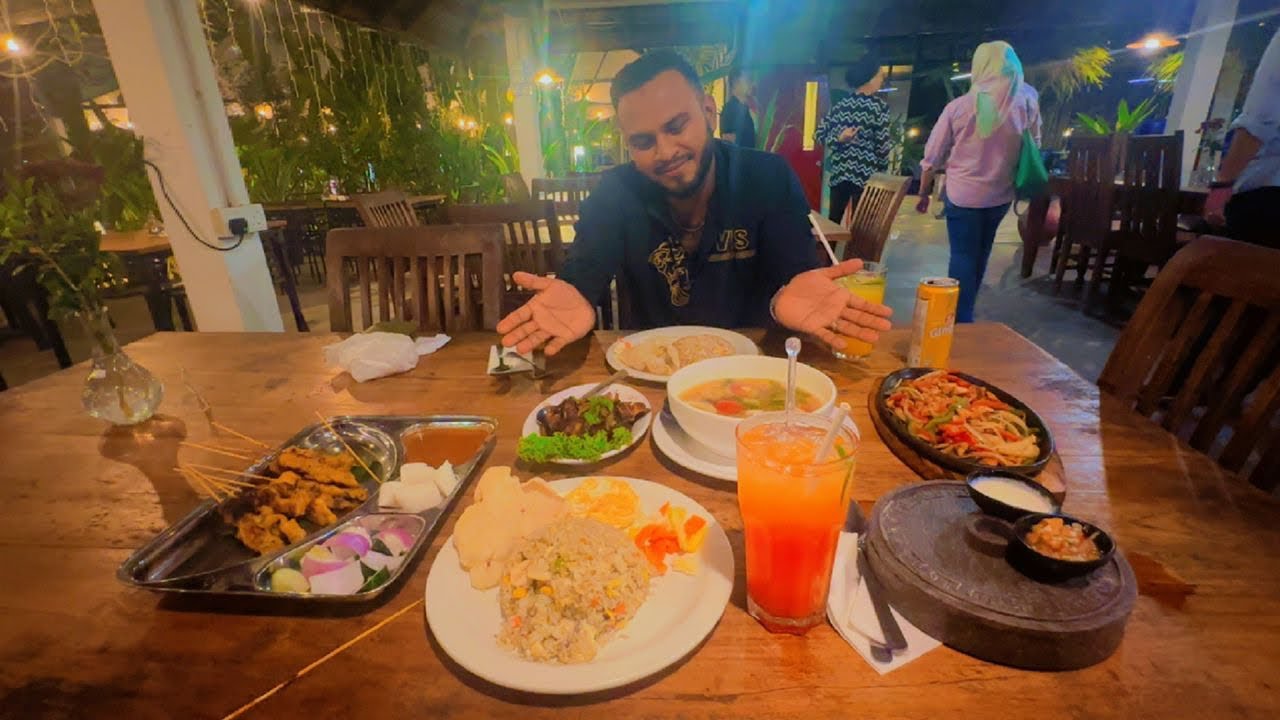 Food review at Villa Zamara | Food blog | Malaysian Diary - YouTube