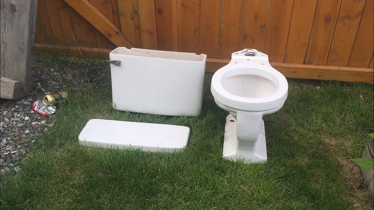 A Detailed Look at the 1979 BB Front Trap Toilet - YouTube