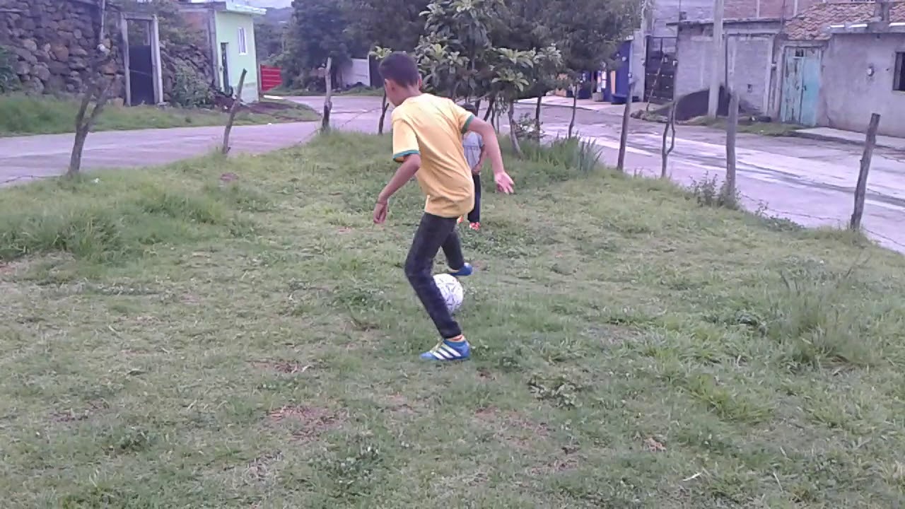 Jugando fucho - YouTube