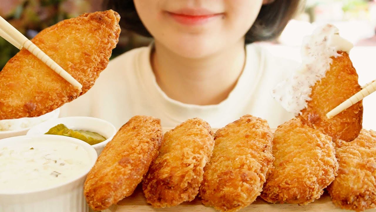 [SUB] ASMR 빠삭하게 튀겨~ 수제 타르타르소스 곁들인 생선까스 먹방~! / Fish cutlet mukbang - YouTube