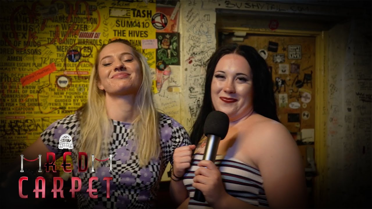 Freya interviews Aurora & Lucia Lee | SWW Red Carpet - YouTube