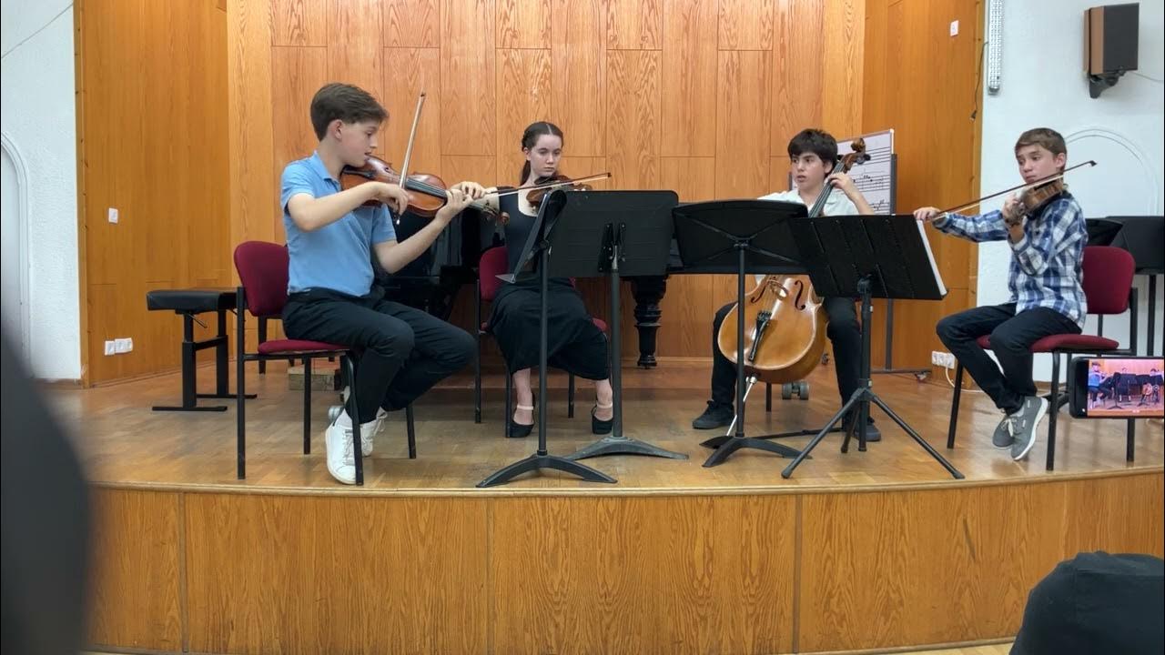 Mozart Quartet In C Major k. 157 no. 4 - YouTube