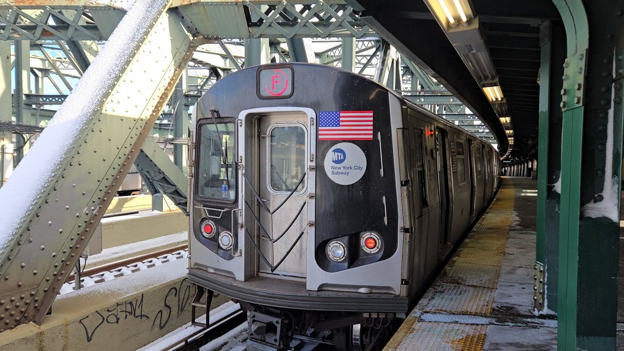 MTA NYCT Subway: Coney Island Bound Alstom R160A-2 (F) Train At Smith ...