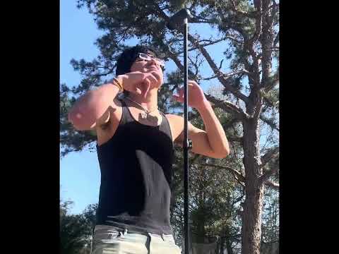 Luh Woo-outside (live performance) - YouTube