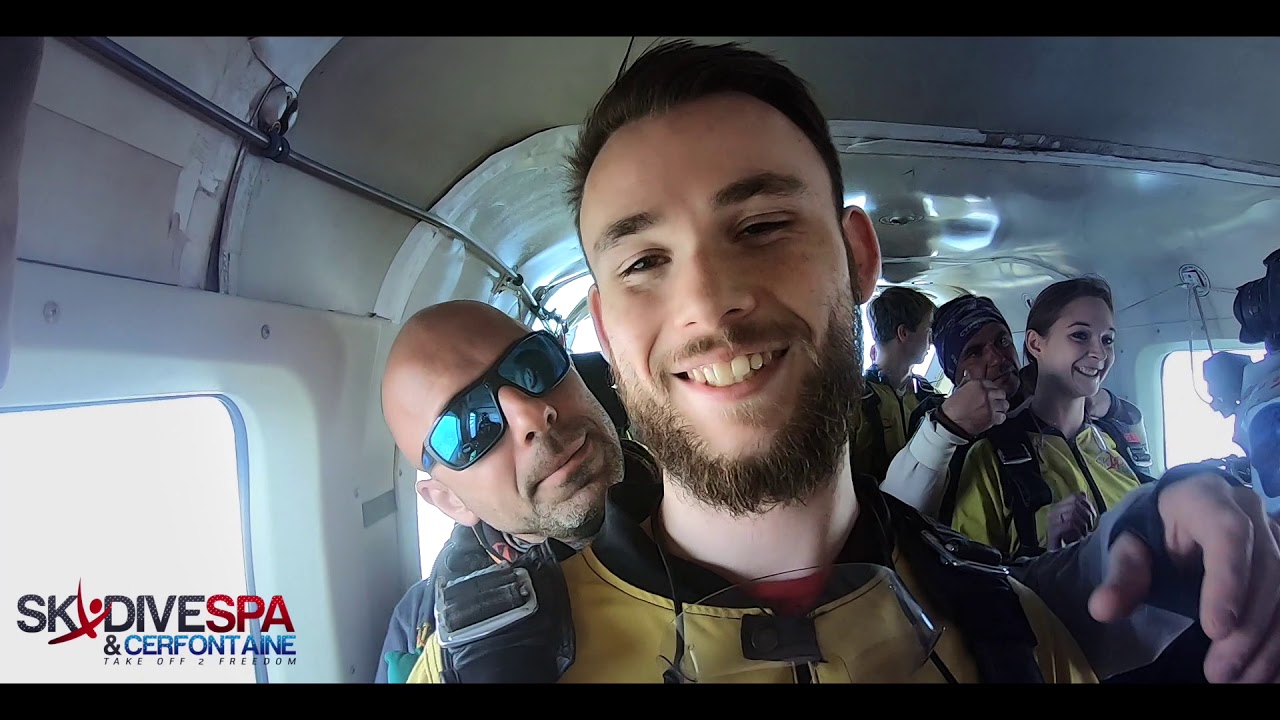 Mon premier saut en parachute ! Skydive de Spa - YouTube