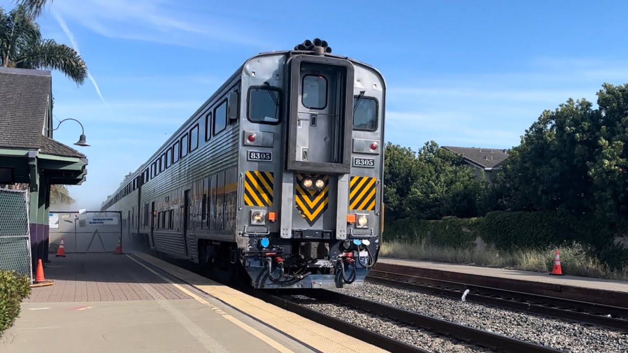 Late Amtrak Capital corridor #538 Flies by Hayward station with CDTX 8305 leading - YouTube