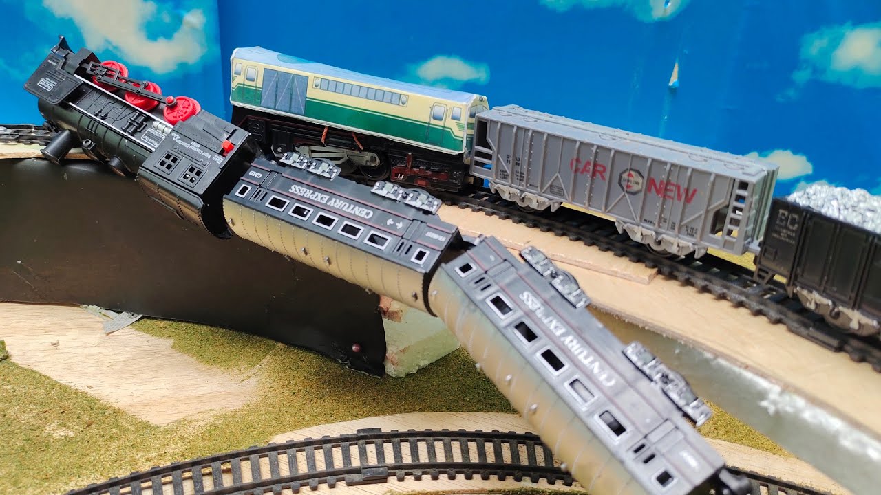 Drama kereta api Indonesia rangkaian lokomotif CC 200 terjun ke jurang ...