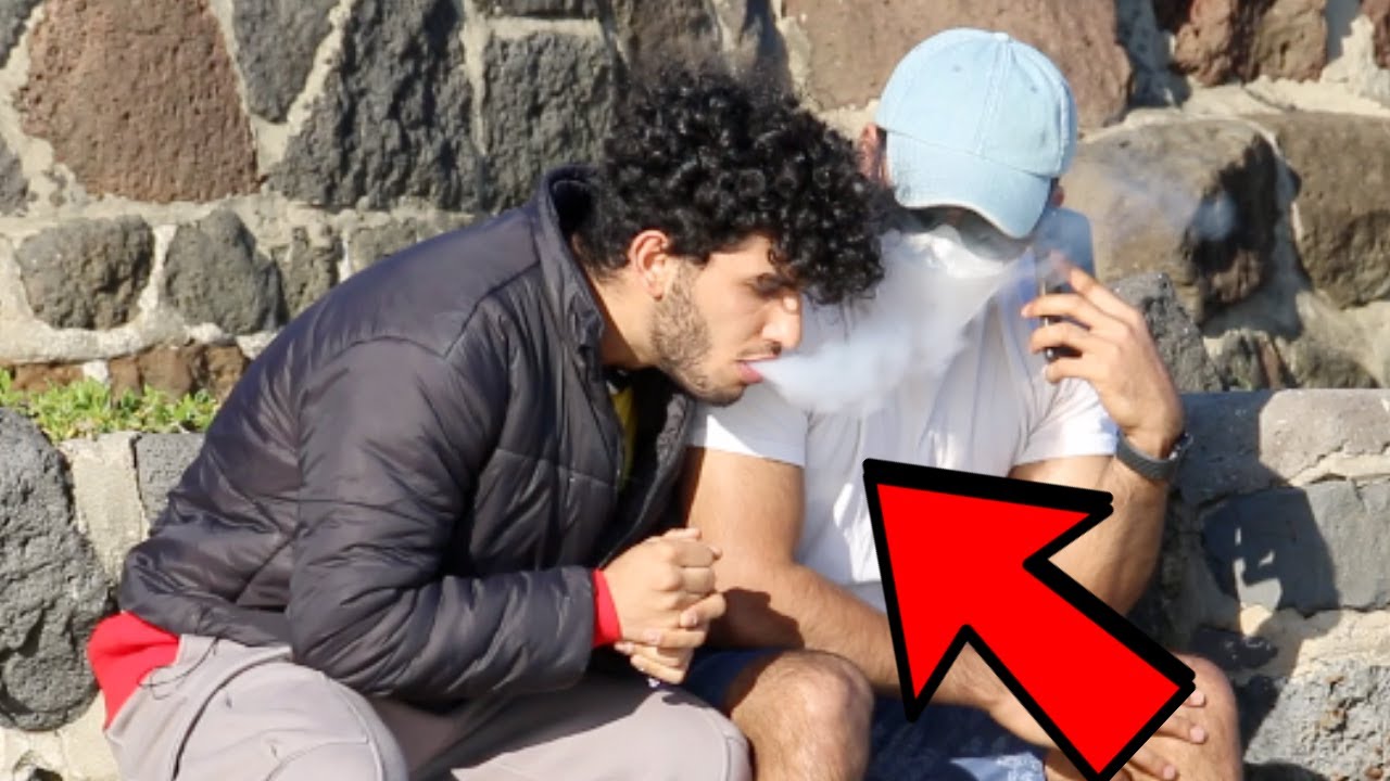 VAPING IN PEOPLE'S FACES GONE WRONG !! - YouTube