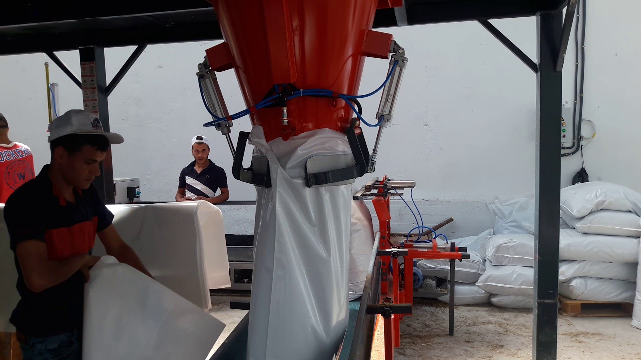 Vacuum press maize corn,tmr packing machine -Algaria #tmrpacking # ...