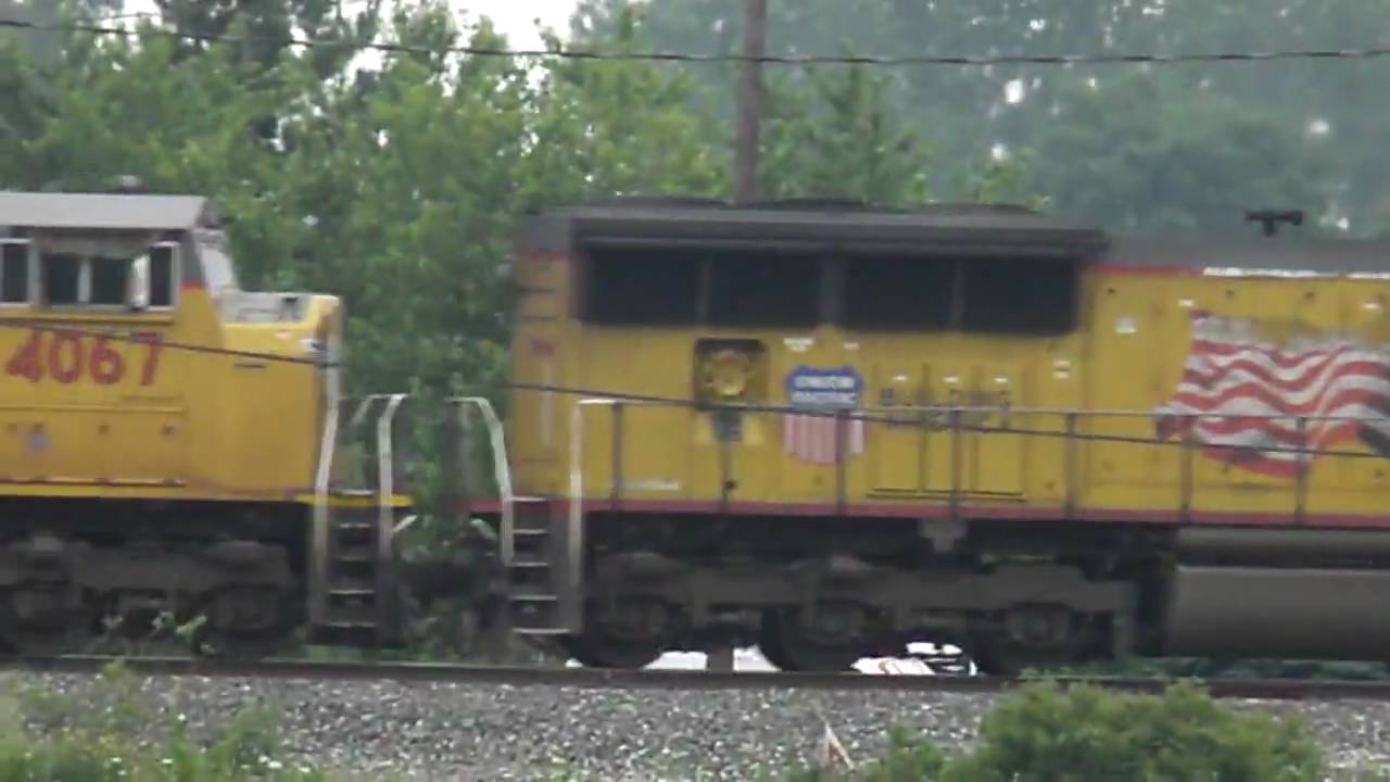 UP 3968, 4067, & 2357 And some doppler. - YouTube