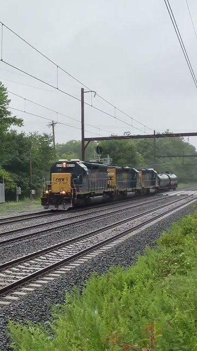 CSX U042 with 3 SD40-2’s - YouTube
