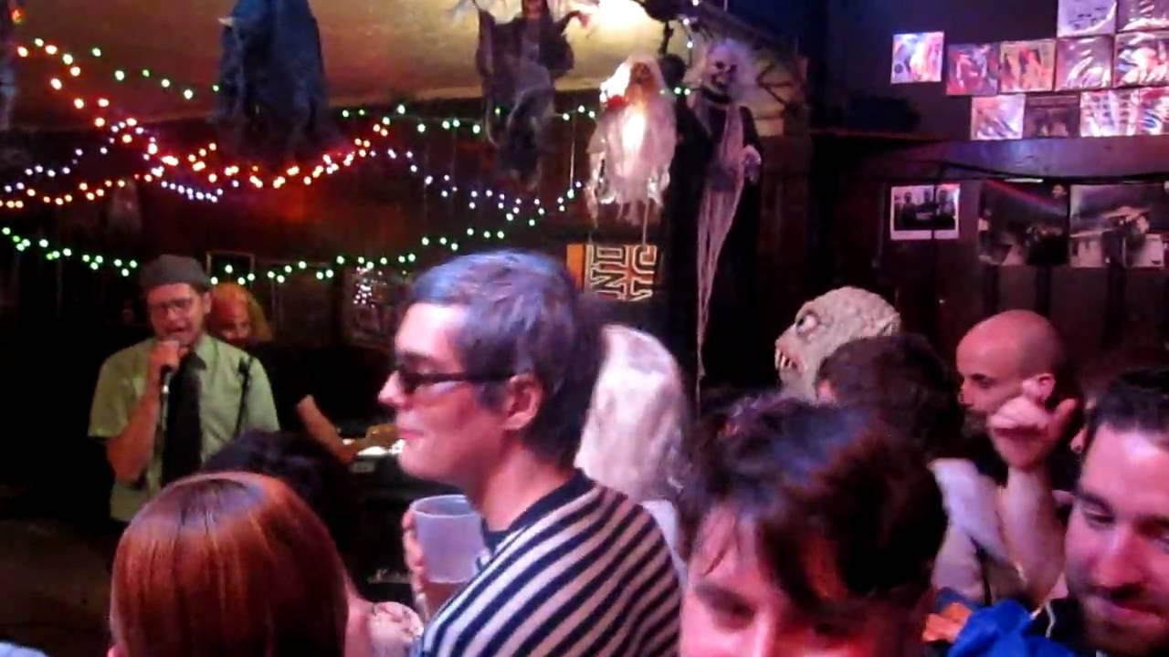 Self Destruct Button as Machine Go Boom perform Hot Potato at Pats In ...